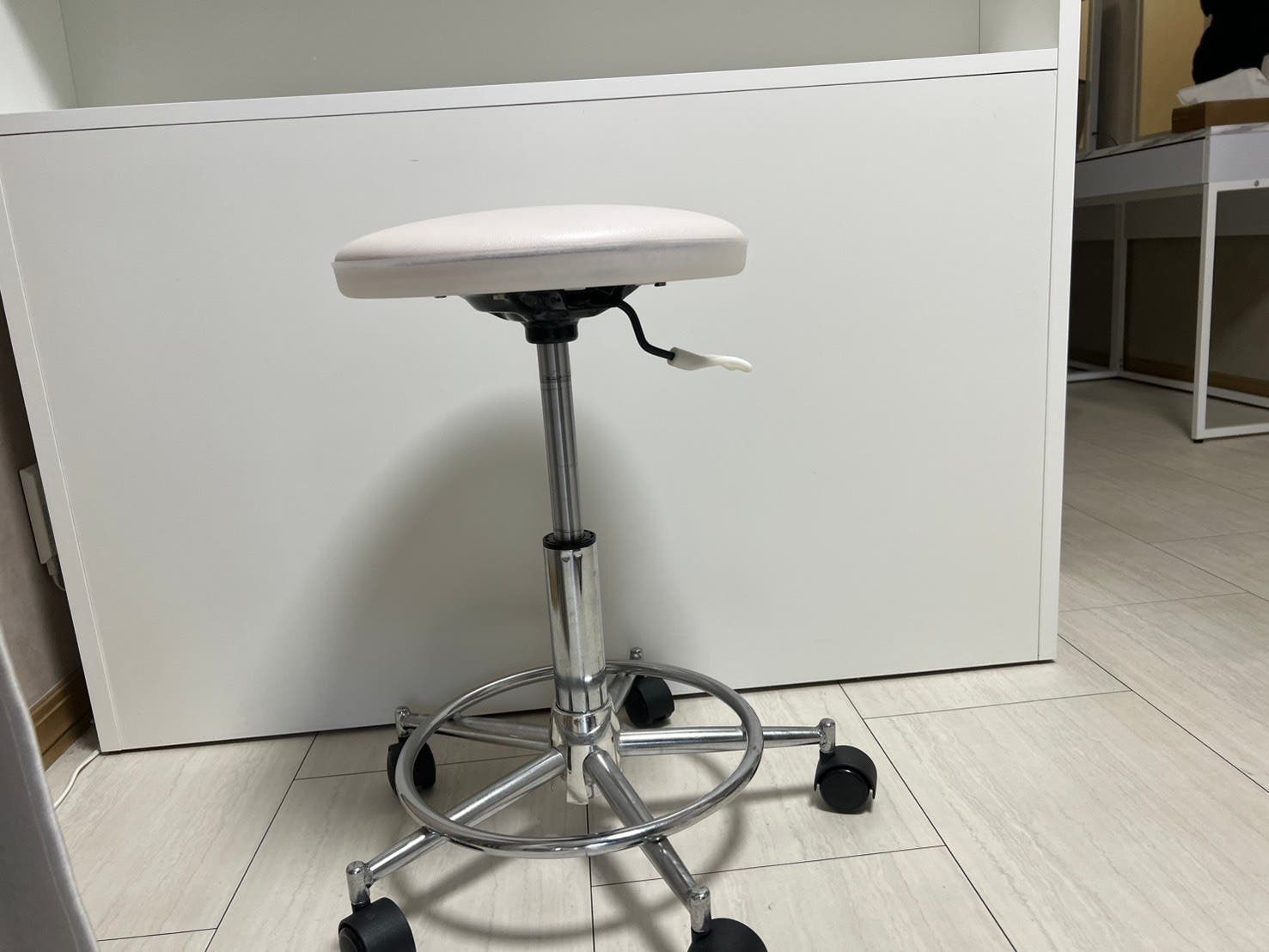 【武蔵小杉駅 徒歩4分】エステ・美容講習💆‍♀️マッサージ施術・整体🪞カウンセリング・セミナー✨メイクレッスン✨ミラー🪞の写真5