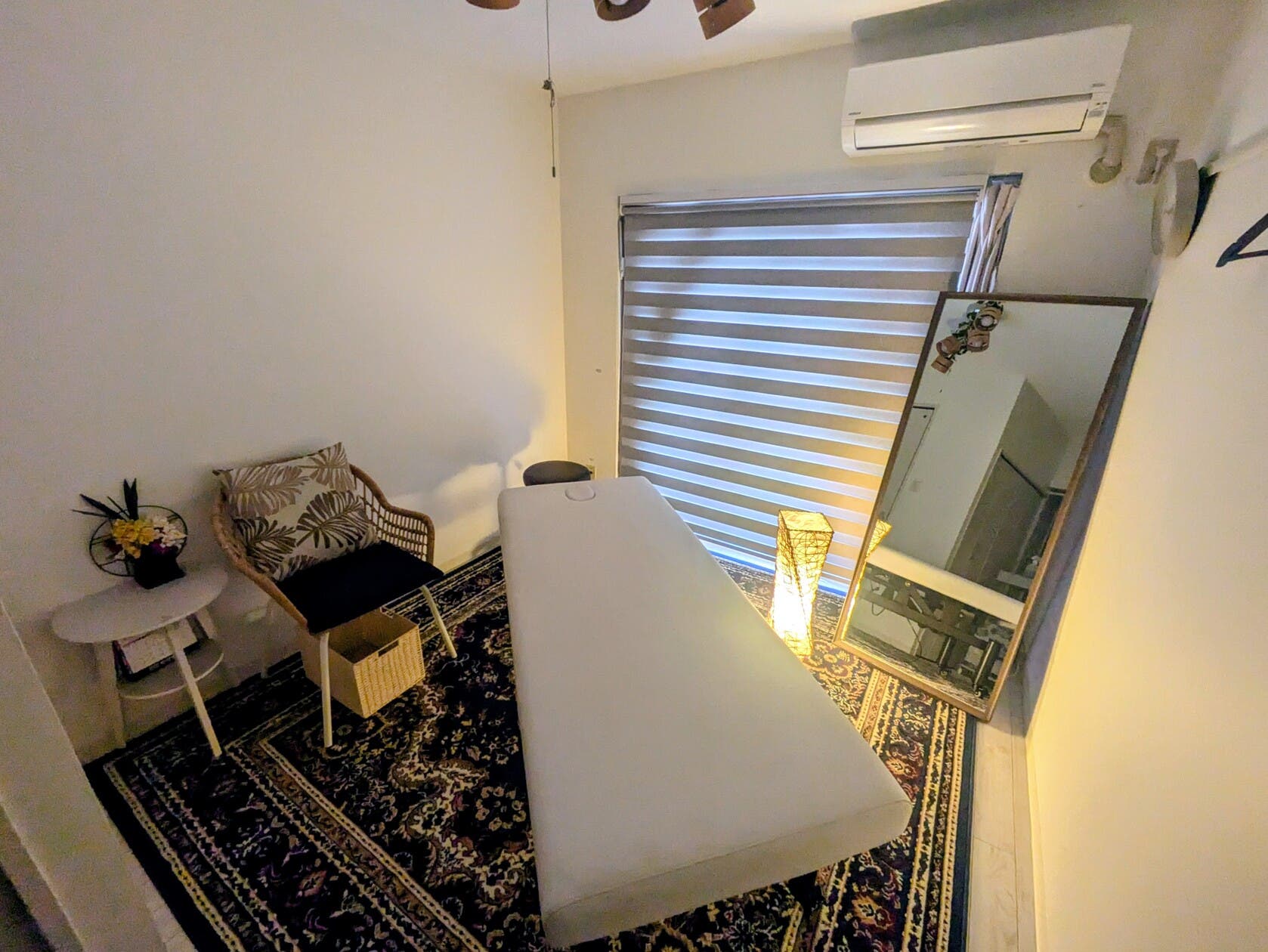 国立駅nonowa口1分 信号機も横断歩道も渡りません！！電動調高ベット、調光ライト等ご用意いたしておりますの写真1