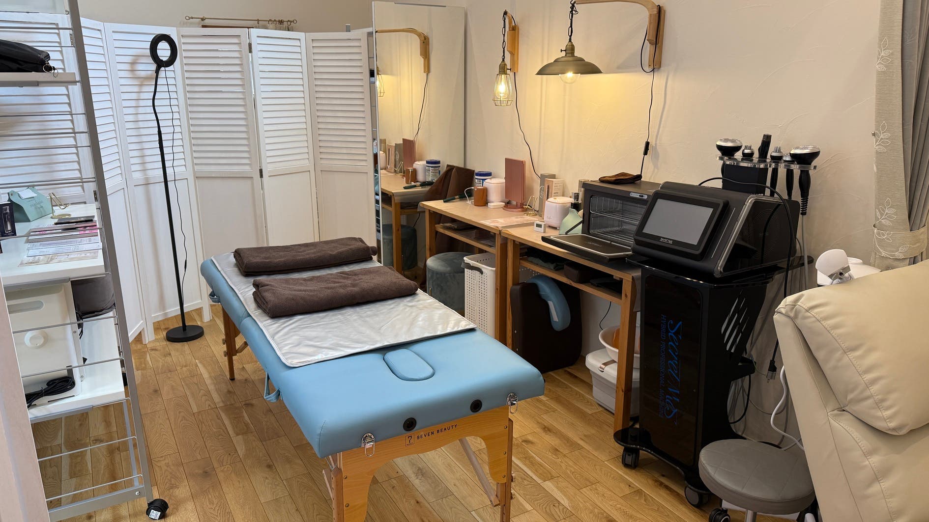 エステサロンに必要な物が全て揃ったレンタルエステサロンの写真3