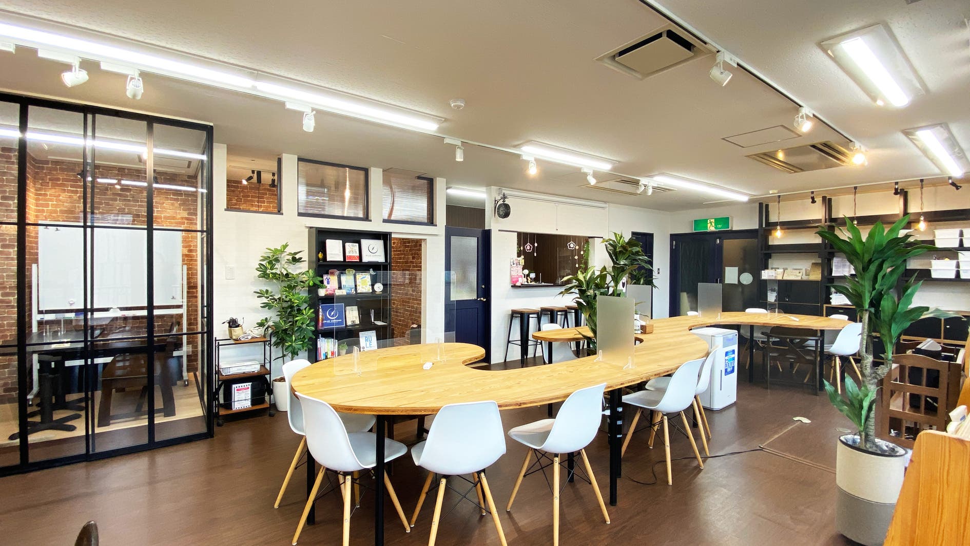 【横浜駅4分！】おしゃれなスペース！眺望良好のイベント・コワーキング・会議・シェアオフィスに！の写真7