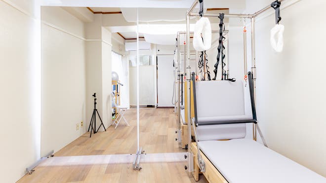【日暮里10分、鶯谷6分】完全個室のマシンピラティススタジオ|大きな窓で開放的|備品は全て無料|綺麗&清潔の写真7