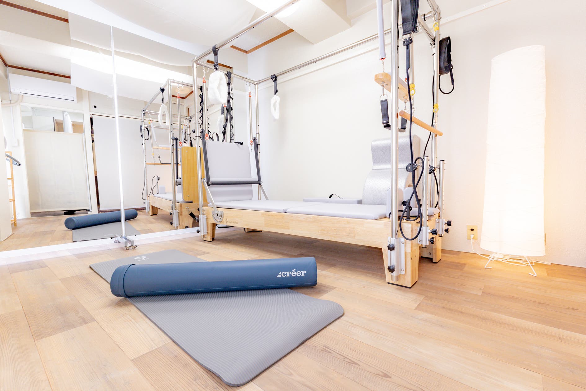 【日暮里10分、鶯谷6分】完全個室のマシンピラティススタジオ｜大きな窓で開放的｜備品は全て無料｜綺麗&清潔の写真10