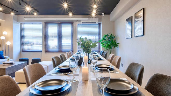 【横浜駅徒歩2分】最大着席22名✨120㌅大型モニター✨会議💻️サテライトオフィス🏢セミナー💎撮影🎥勉強会の写真7