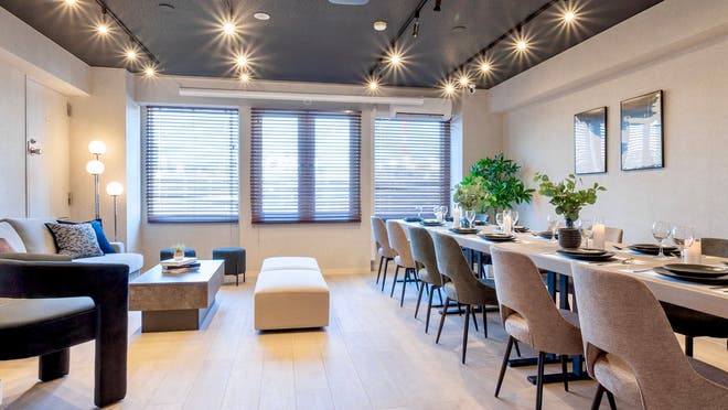 【横浜駅徒歩2分】最大着席22名✨120㌅大型モニター✨会議💻️サテライトオフィス🏢セミナー💎撮影🎥勉強会の写真5