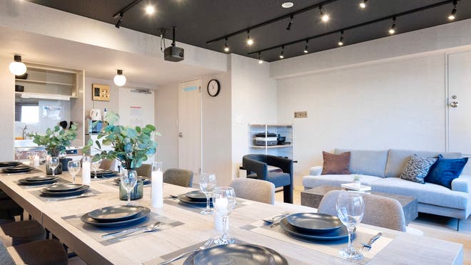 【横浜駅徒歩2分】最大着席22名✨120㌅大型モニター✨会議💻️サテライトオフィス🏢セミナー💎撮影🎥勉強会の写真6