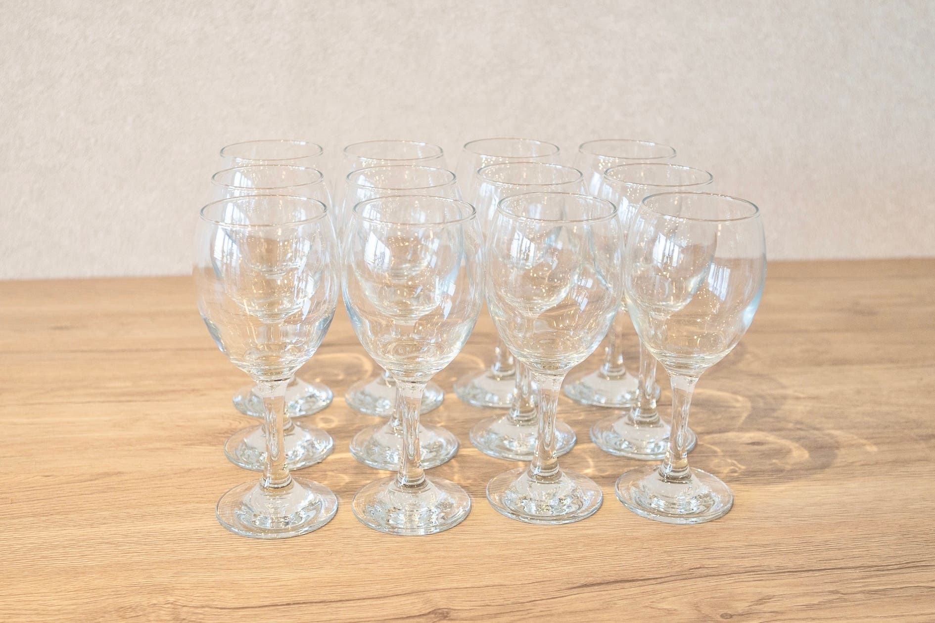 【横浜駅徒歩2分】最大着席22名✨120㌅大型モニター✨会議💻️サテライトオフィス🏢セミナー💎撮影🎥勉強会の写真17