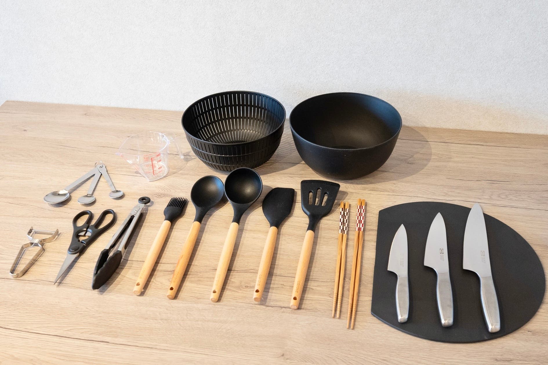 【横浜駅徒歩2分】最大着席22名✨120㌅大型モニター✨会議💻️サテライトオフィス🏢セミナー💎撮影🎥勉強会の写真19