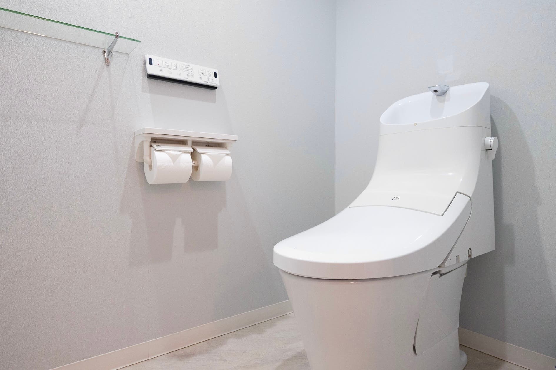 【横浜駅徒歩2分】最大着席22名✨120㌅大型モニター✨会議💻️サテライトオフィス🏢セミナー💎撮影🎥勉強会の写真29