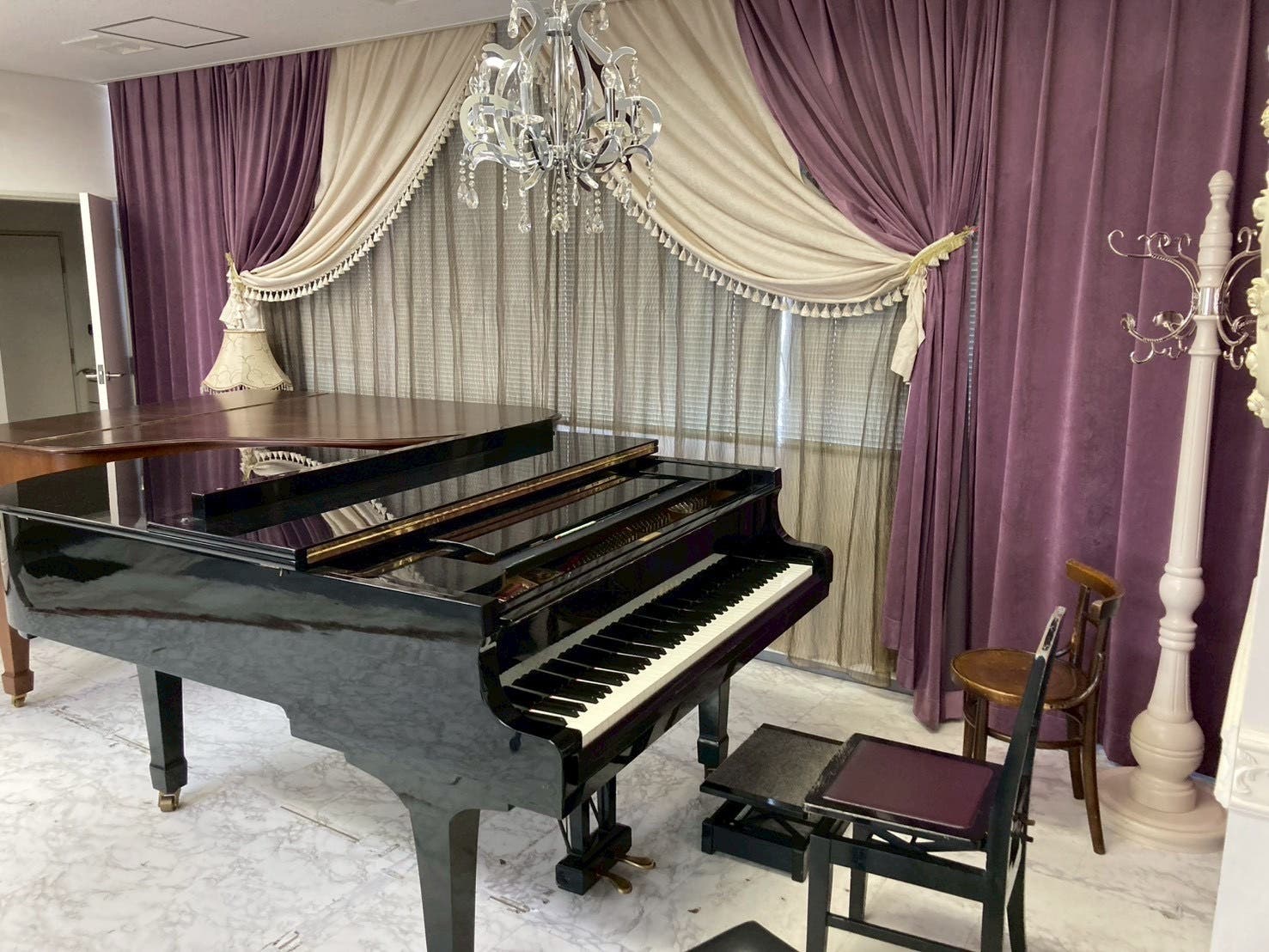 ROOM①スタインウェイ・ヤマハC3 グランドピアノ2台設置｜約100㎡の大型音楽スタジオの写真4
