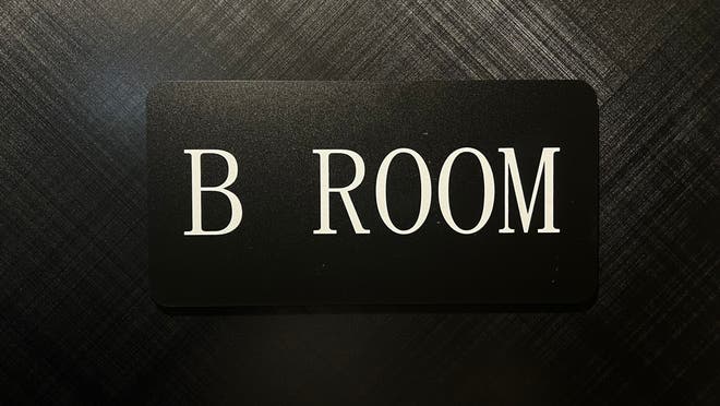 B ROOMはアップライトピアノ常設。24時間演奏可能で、周囲を気にせず毎日の練習や試験前の集中練習に最適です。の写真2
