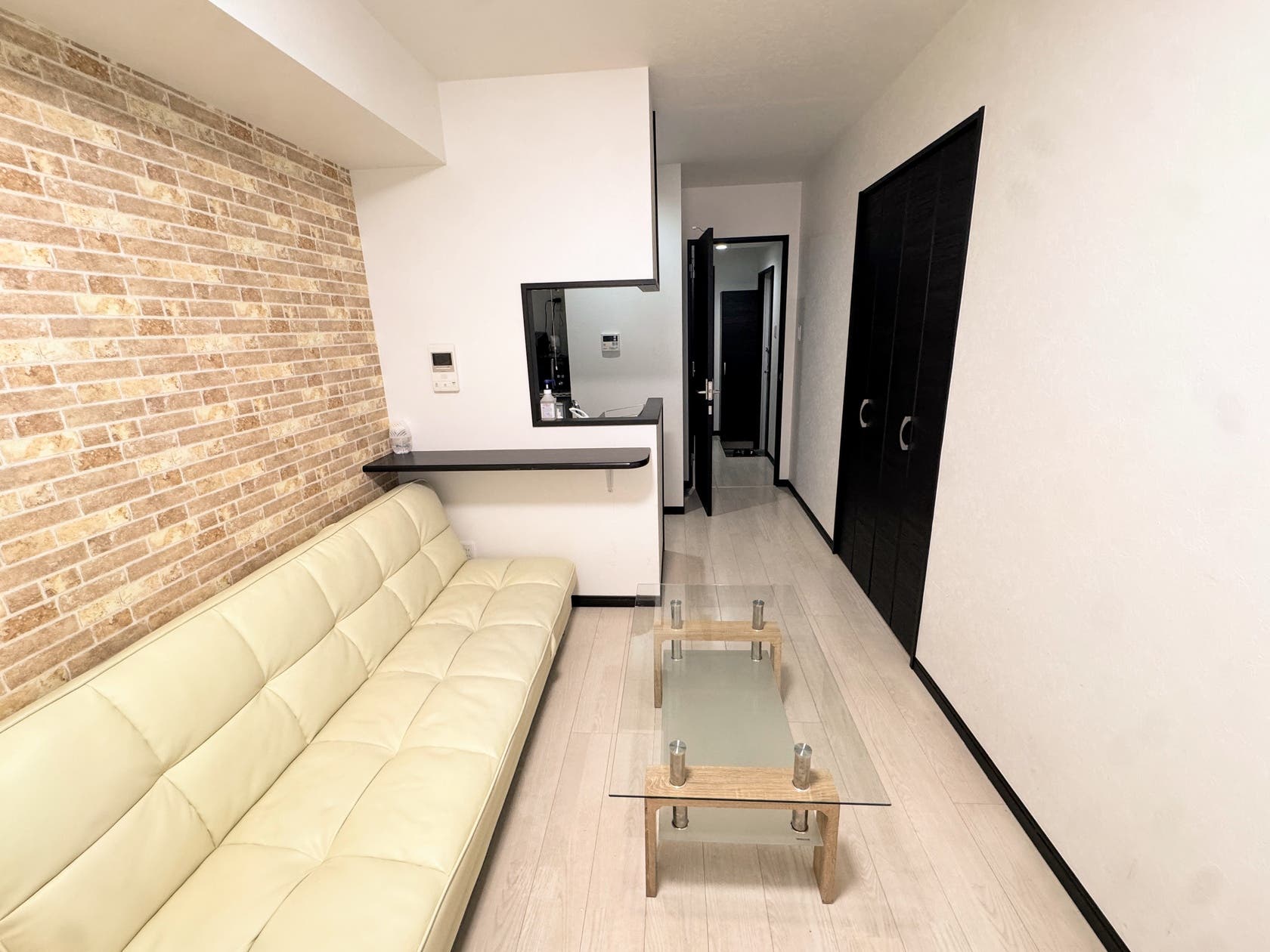 シンプルなマンションの一室 押上駅3分の写真1