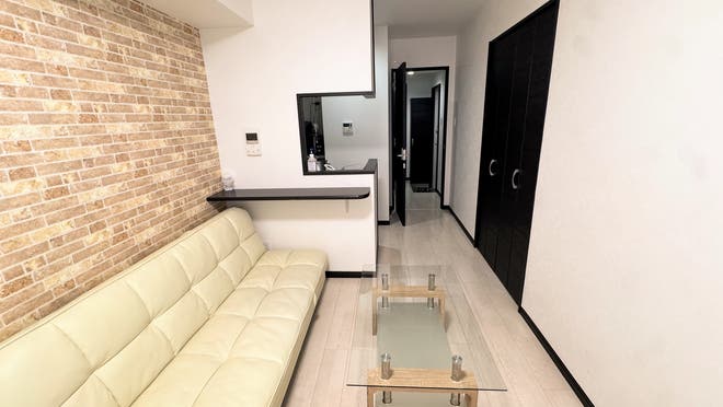 シンプルなマンションの一室 押上駅3分の写真1