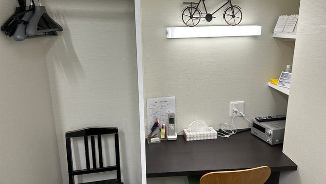 【Studio 2A】グランドピアノ完備!最大4名様までご利用いただける音楽スタジオです。の写真5
