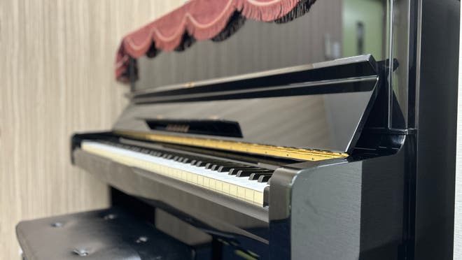 【Studio 2C】グランドピアノ完備!最大4名様までご利用いただける音楽スタジオです。の写真4