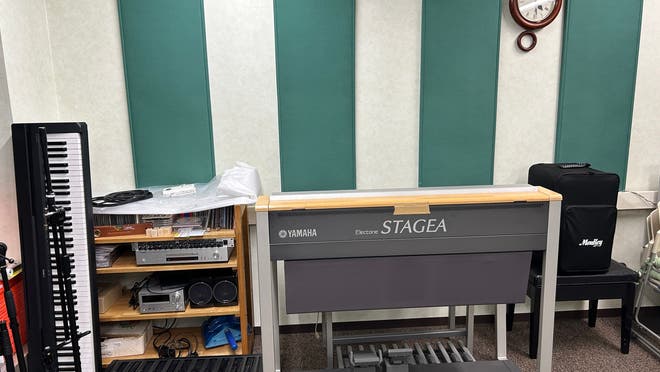 【Studio 1A】グランドピアノ完備!最大10名様までご利用いただける音楽スタジオです。の写真3