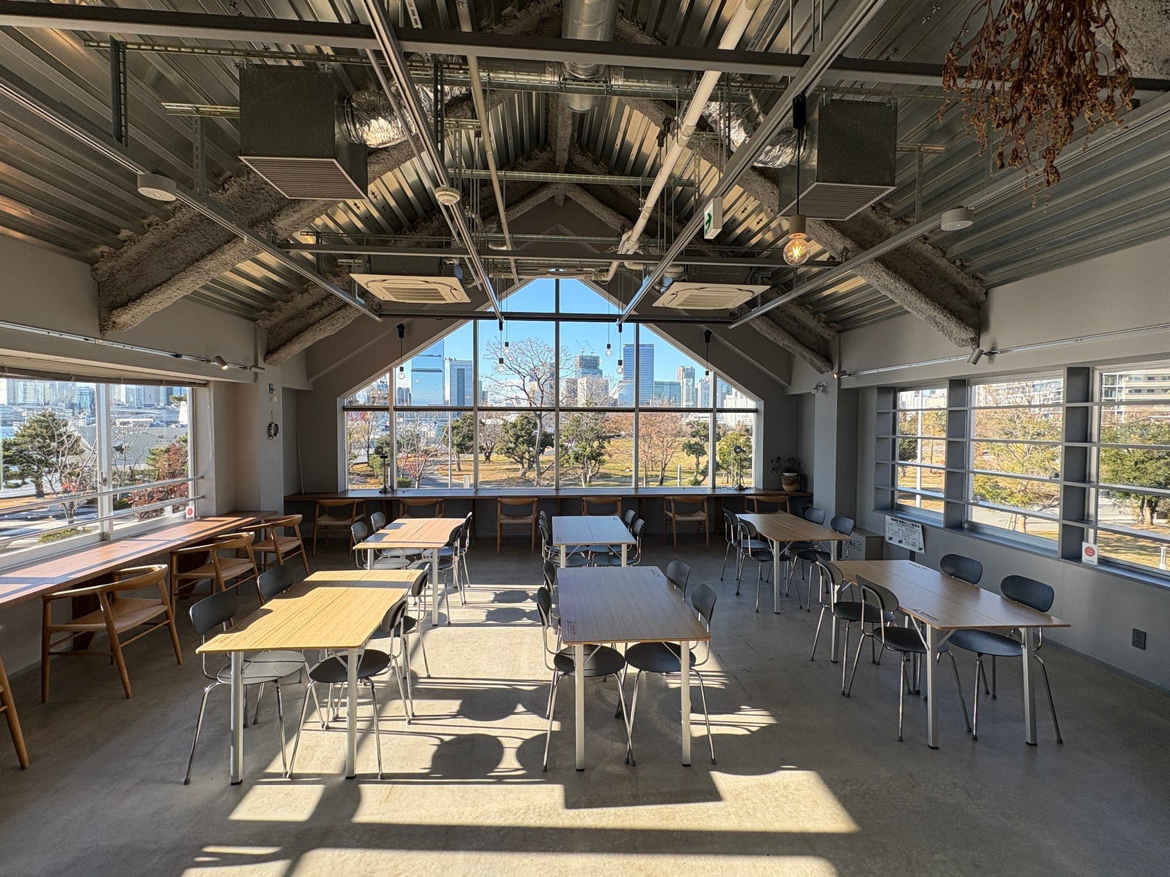 自然光/海/レインボーブリッジ 撮影やオフサイドミーティングに◎ 新橋からバス1本/公園駐車場ありの写真2