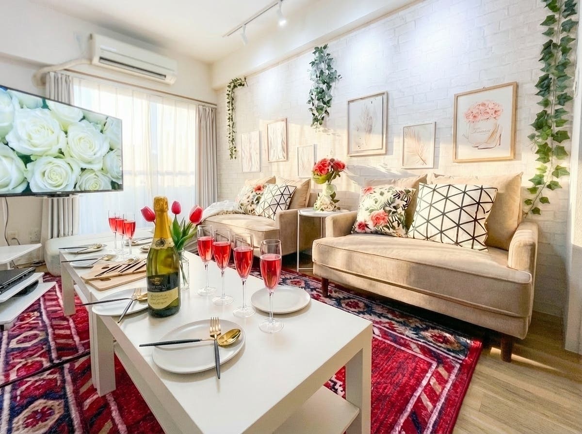 【完全貸切のプライベート空間｜錦糸町駅4分すぐ】仏🇫🇷Pariスタイル✨カップル&女子会💃に/最大10名OKの写真1