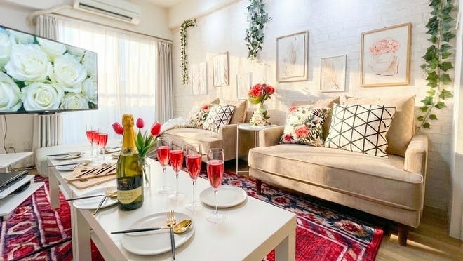 【完全貸切のプライベート空間|錦糸町駅4分すぐ】仏🇫🇷Pariスタイル✨カップル&女子会💃に/最大10名OKの写真1