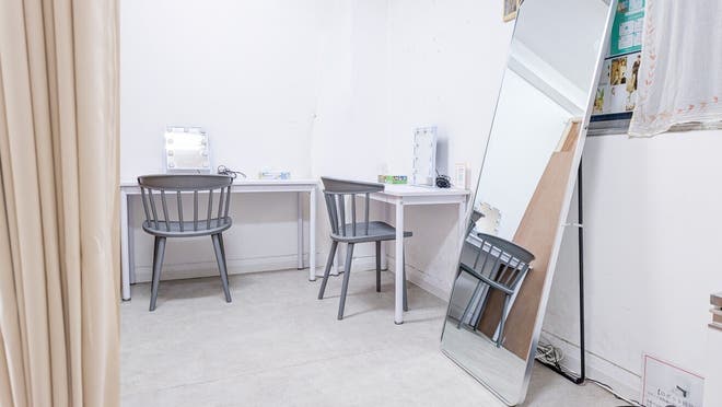 飯田橋駅2分|自然光ポートレート&ウェディング撮影スタジオ|白壁・アーチ・植物背景|土足OKの写真7