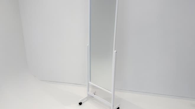 【超エキチカ✨新宿三丁目駅徒歩1分】天井高3m/広々64㎡/8mの窓から溢れる陽の光/プロカメラマン監修の空間・機材(無料)の写真26