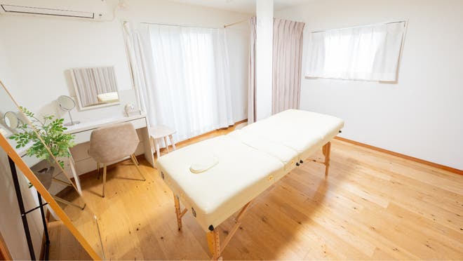 【自由が丘駅5分】完全個室レンタルサロン🌿大人かわいい上質空間✨無料備品も多数ご用意◎の写真1