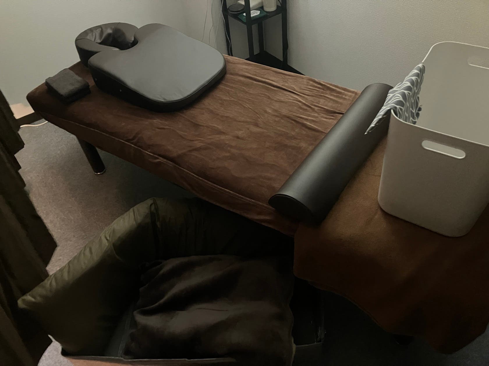 関内駅南口から徒歩3分！リラクゼーションサロン内のベッドスペースの写真5