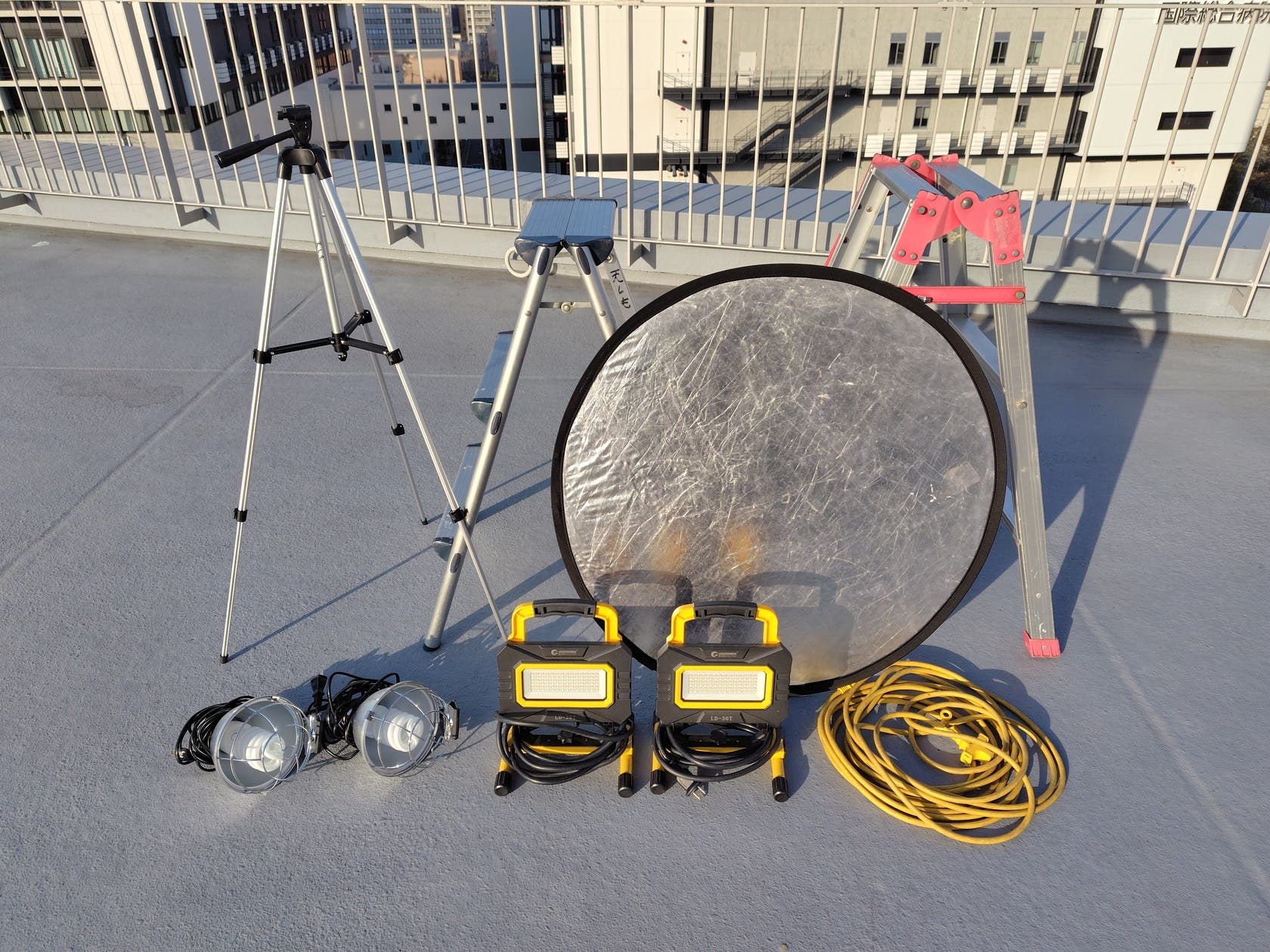 大阪・梅田周辺の高層ビル群をバックにした都会的なシーン撮影に最適なロケーション！の写真14