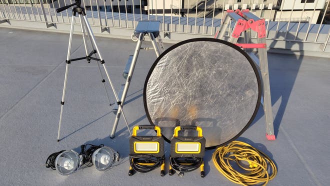 大阪・梅田周辺の高層ビル群をバックにした都会的なシーン撮影に最適なロケーション!の写真14