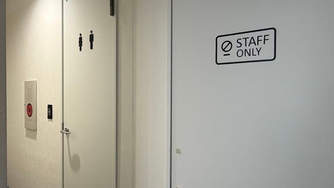 B ROOMはアップライトピアノ常設。24時間演奏可能で、周囲を気にせず毎日の練習や試験前の集中練習に最適です。の写真5