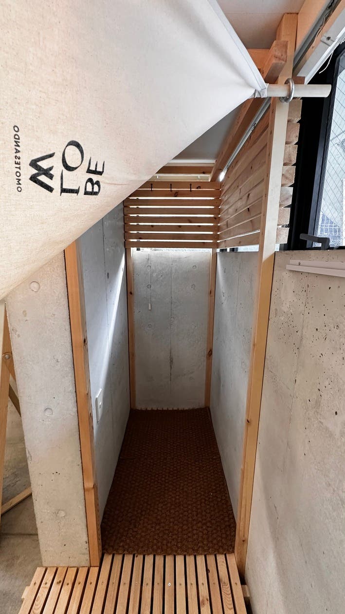 表参道駅徒歩7分、1階にはカフェ併設の自由空間の写真4