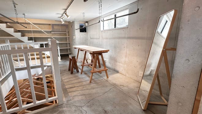 表参道駅徒歩7分、1階にはカフェ併設の自由空間の写真5