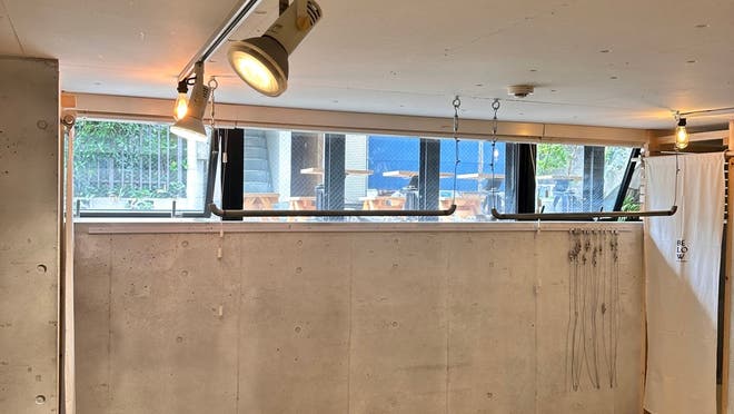 表参道駅徒歩7分、1階にはカフェ併設の自由空間の写真6