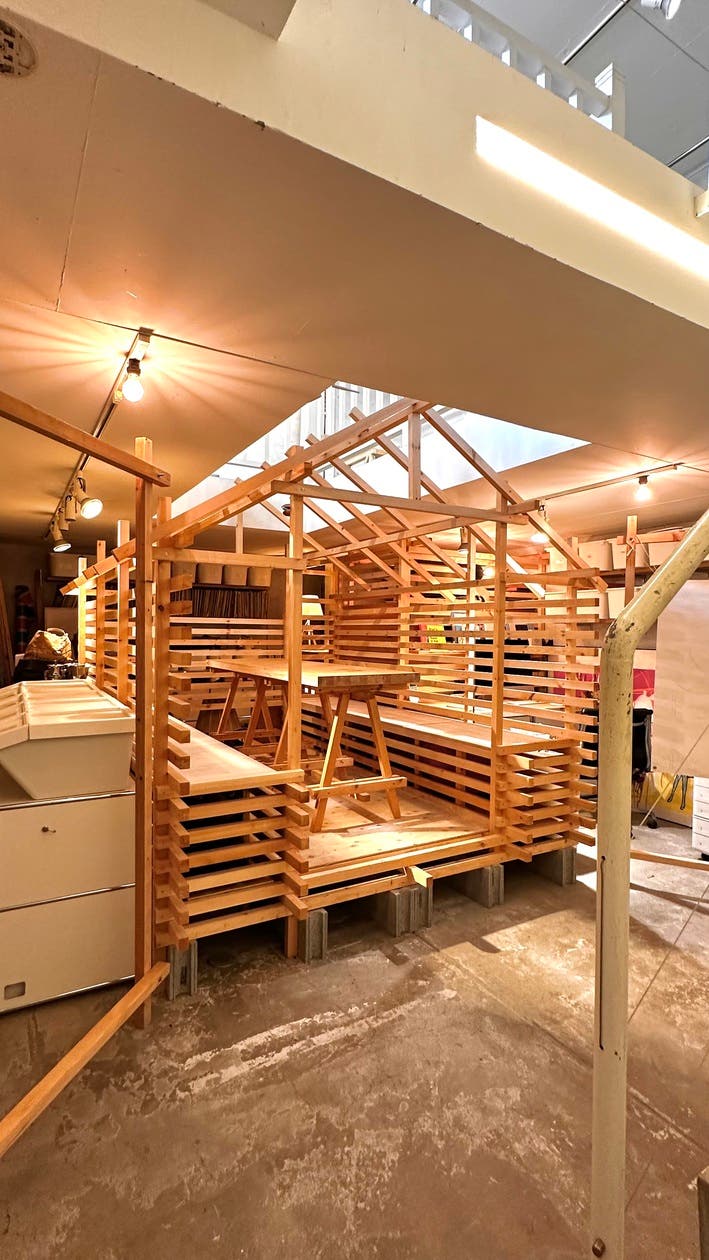 表参道駅徒歩7分、1階にはカフェ併設の自由空間の写真7