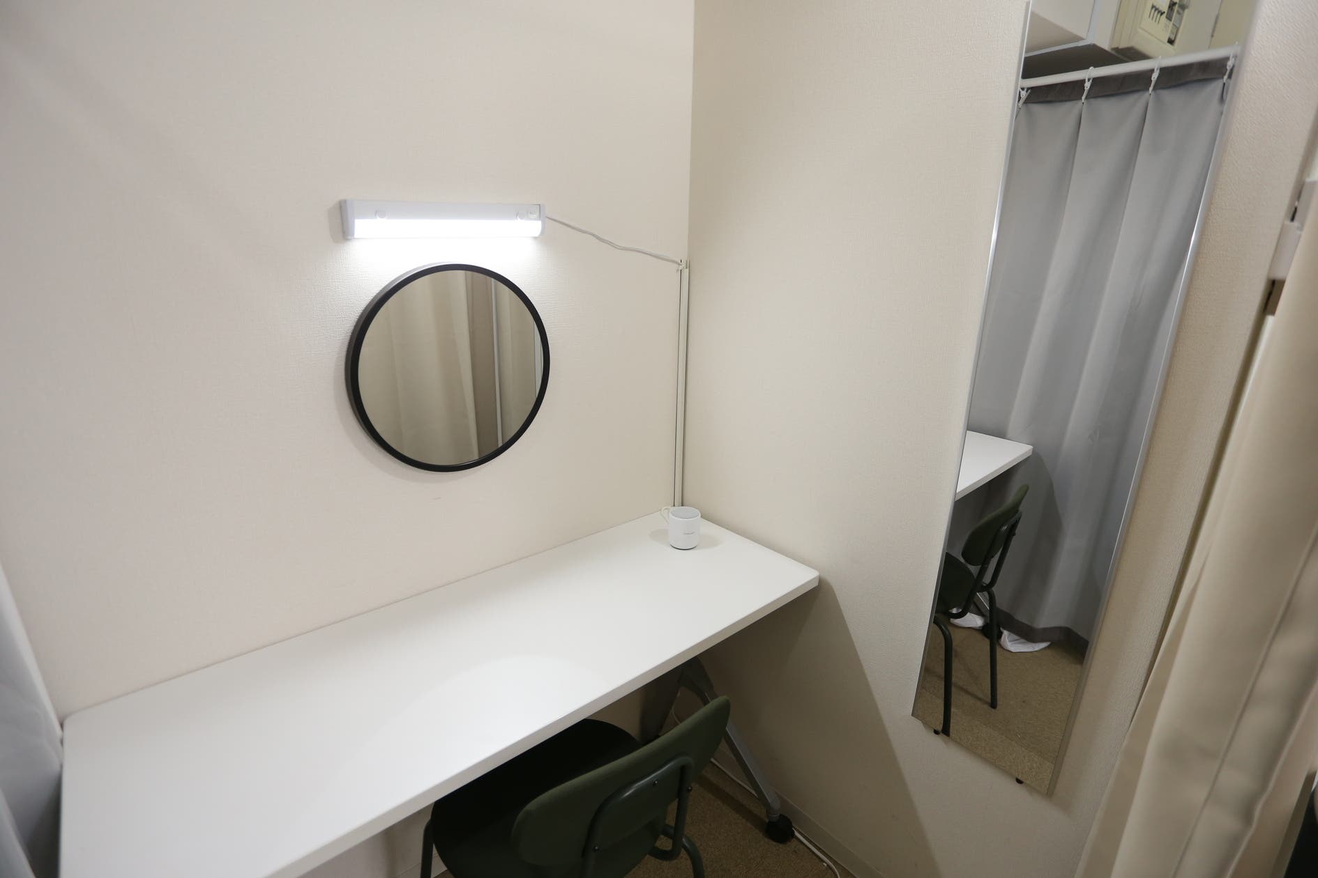 【新宿駅直結D5出口徒歩1分】シーズスタジオ新宿西口 / カメラ一つで撮影が出来る本格フォトスタジオ/白ホリ/機材無料の写真12