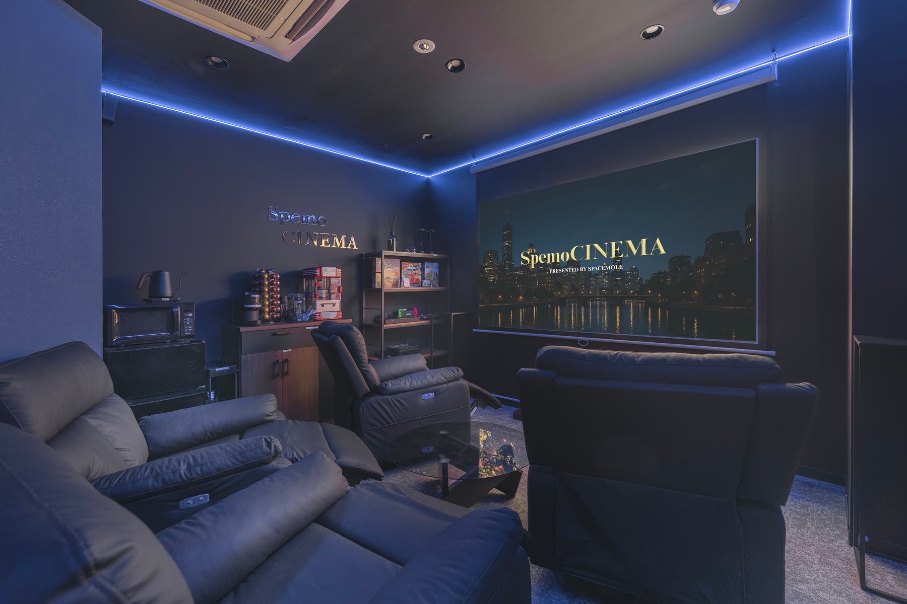 スペモシネマ🎬駅徒歩4分🚶‍♀️ゴミ無料🆓プロジェクター🎥デート💓映画鑑賞🎬774_SpemoCINEMA西船橋の写真1