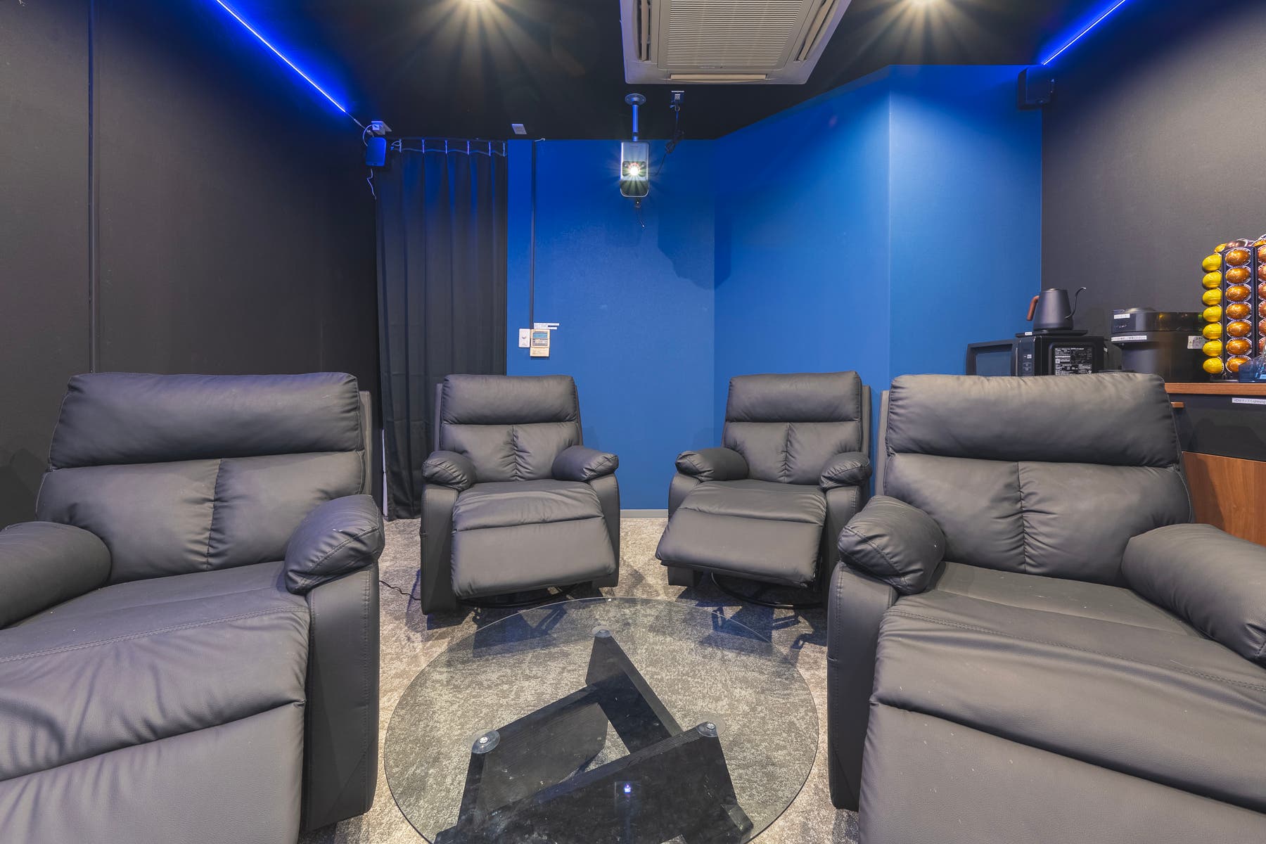 スペモシネマ🎬駅徒歩4分🚶‍♀️ゴミ無料🆓プロジェクター🎥デート💓映画鑑賞🎬774_SpemoCINEMA西船橋の写真17