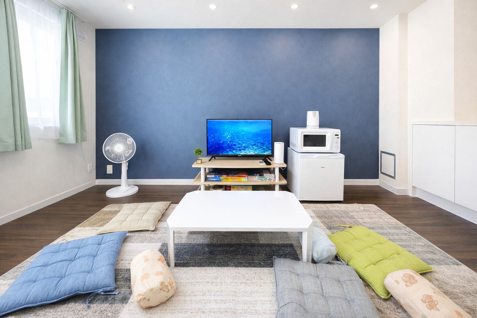 ポードゲーム10種類⭐映画見放題📺24時間365日利用OK🏪高速Wifi✨BRUNO飲み会🍺の写真1