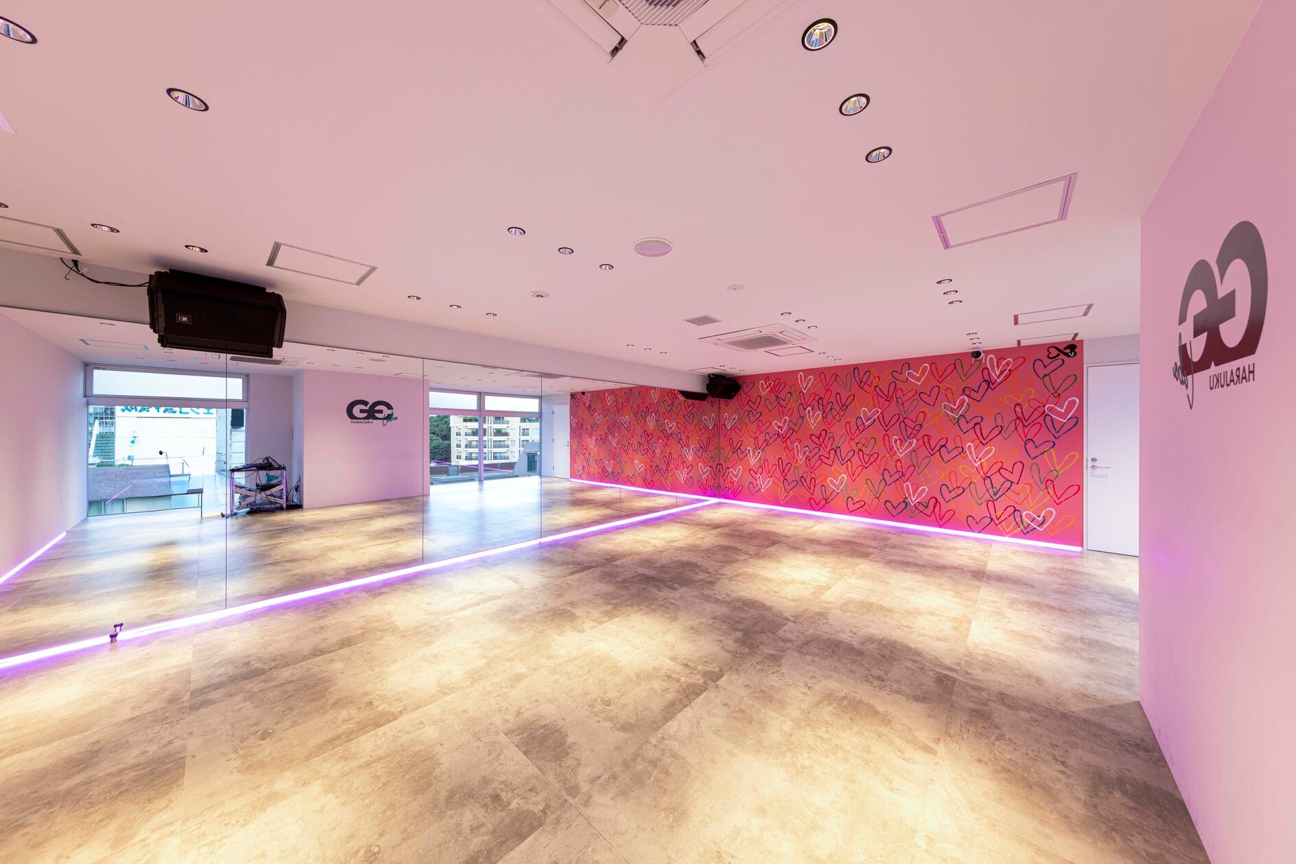 原宿駅から徒歩1分のダンススタジオの写真2