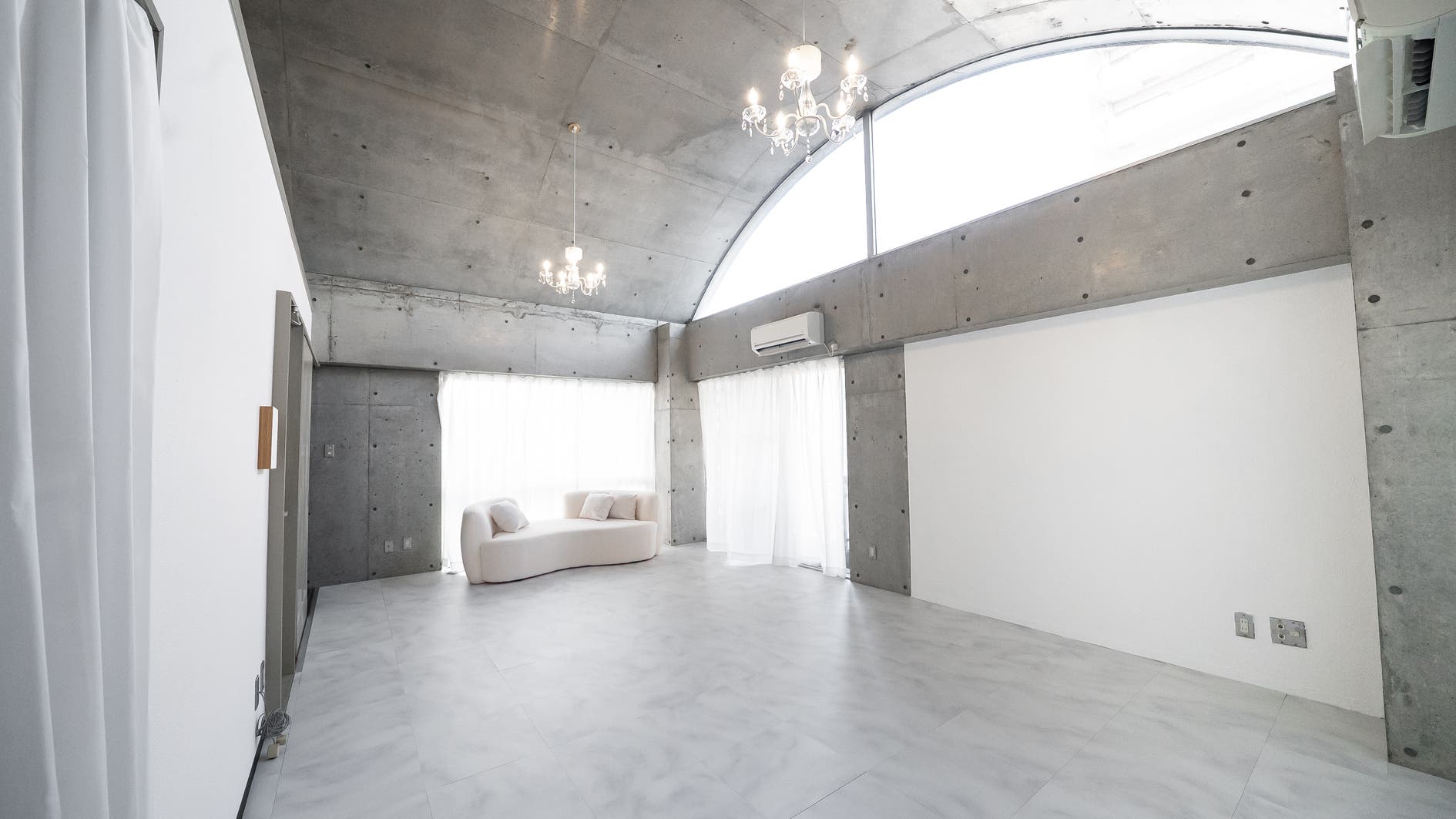 新規Open❤︎撮影機材多数/自然光/コンクリ壁/高天井/各種事業主様募集【撮影会・POP UP】名古屋/昭和区の写真2