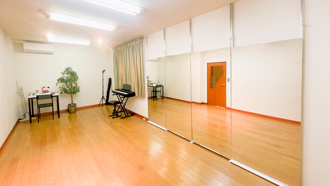 隠れ家ダンス&音楽スタジオ★防音室の為大音量でダンス・演奏可!★場ミリ★電子ピアノ★航空公園・西所沢・新所沢3沿線★スタバ目印♪の写真1