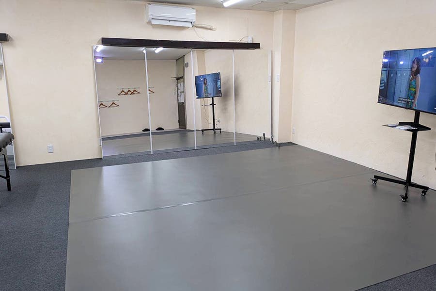 【姫路駅7分】サロン向けレンタルスペース｜施術・ネイル設備💅大型ミラー完備🪞自然光◎54㎡の写真6