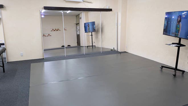 【姫路駅7分】サロン向けレンタルスペース|施術・ネイル設備💅大型ミラー完備🪞自然光◎54㎡の写真6