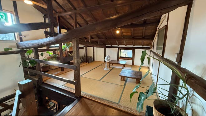 常滑駅から徒歩10分、中部国際空港駅から20分の古民家ゲストハウス。共用スペースとテラススペースのみご利用いただけます。の写真4