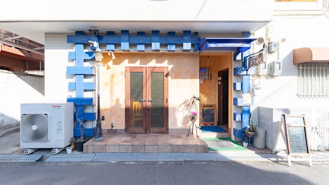 【相川駅徒歩3分】Bar fiore 路面店!一枚板カウンターのバースペース|大人のプライベートバーを貸切の写真27