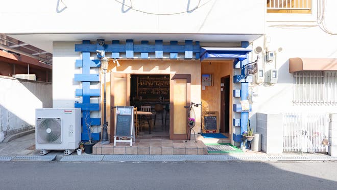 【相川駅徒歩3分】Bar fiore 路面店!一枚板カウンターのバースペース|大人のプライベートバーを貸切の写真28
