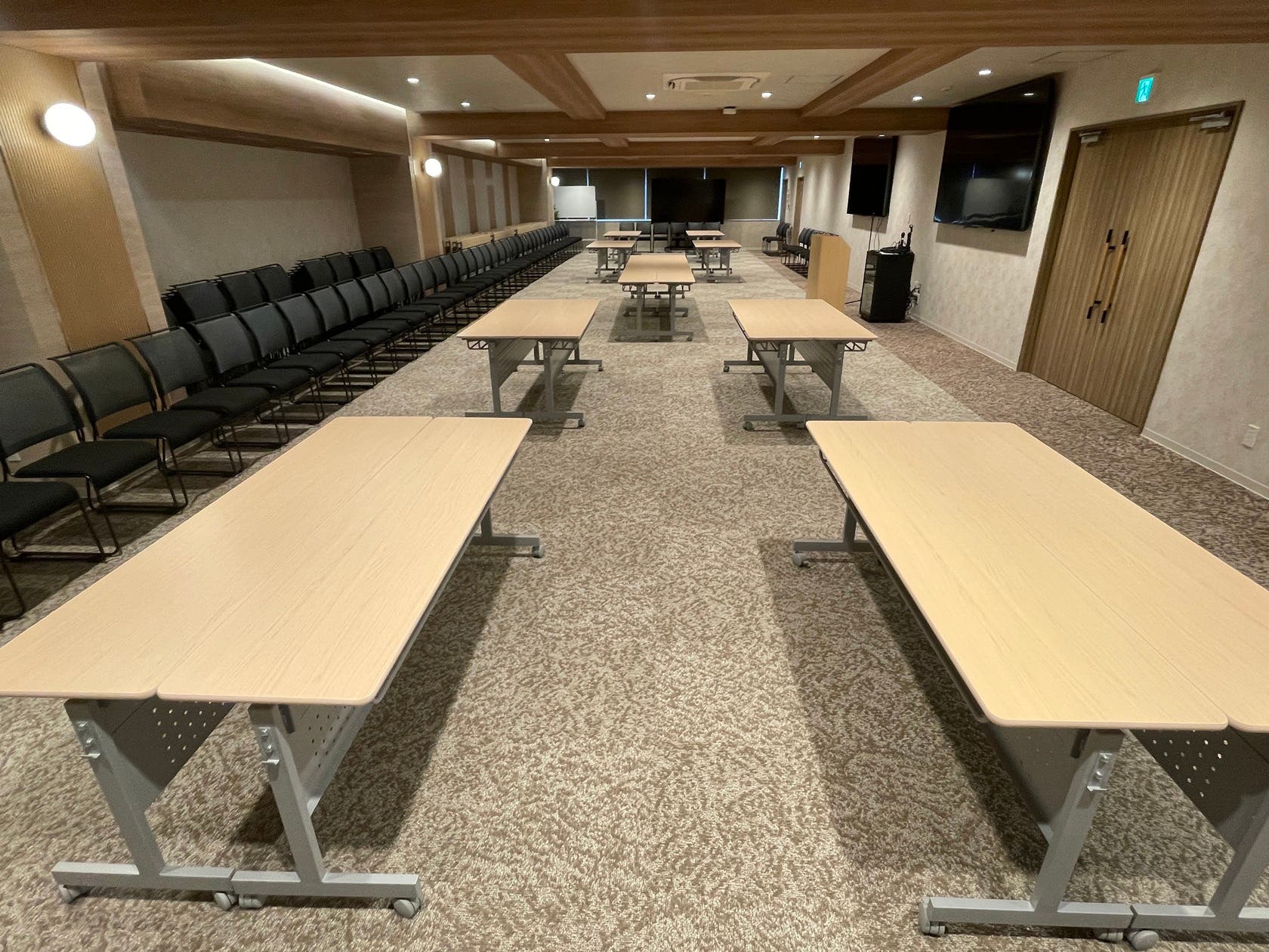 TS新橋4F【新橋駅 徒歩1分】セミナー 研修 パーティー ♥控室あり！ 飲食 OK 無料WiFi 駅近★の写真18