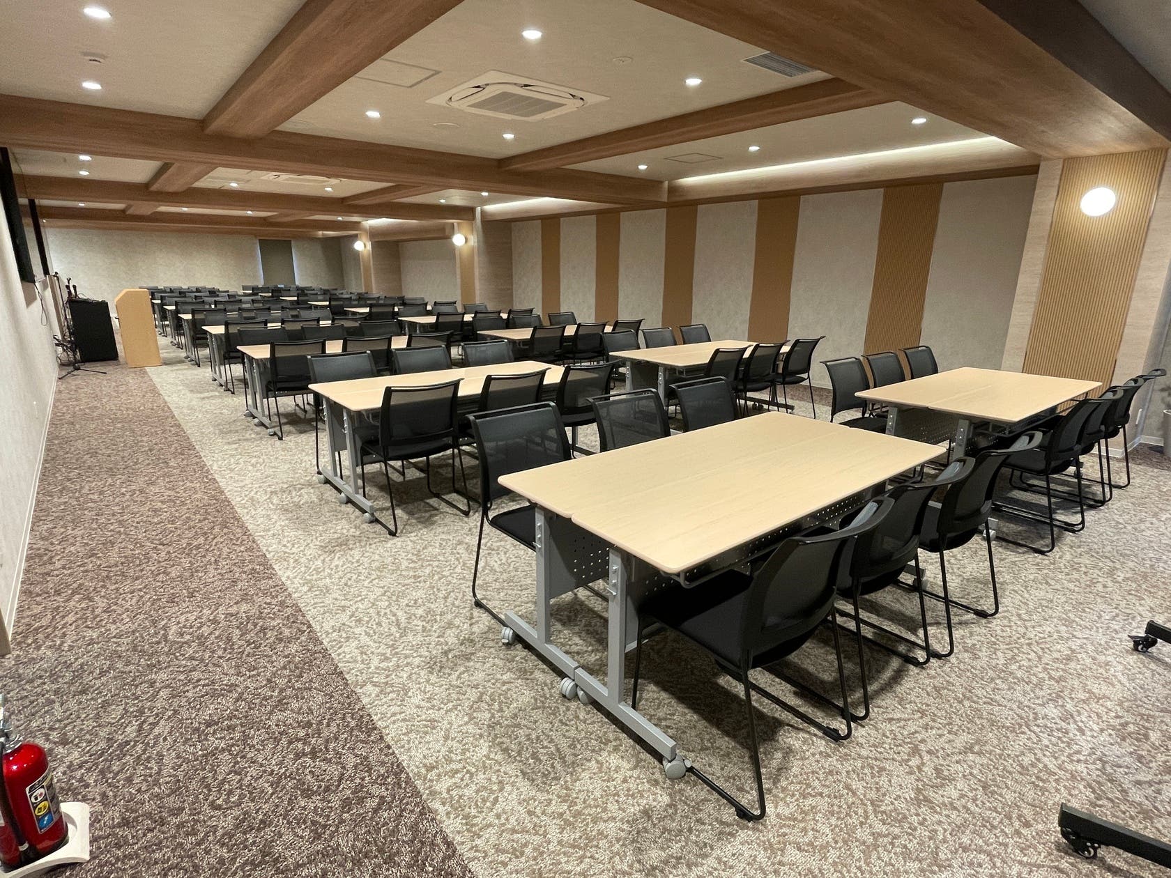 TS新橋4F【新橋駅 徒歩1分】セミナー 研修 パーティー ♥控室あり！ 飲食 OK 無料WiFi 駅近★の写真21