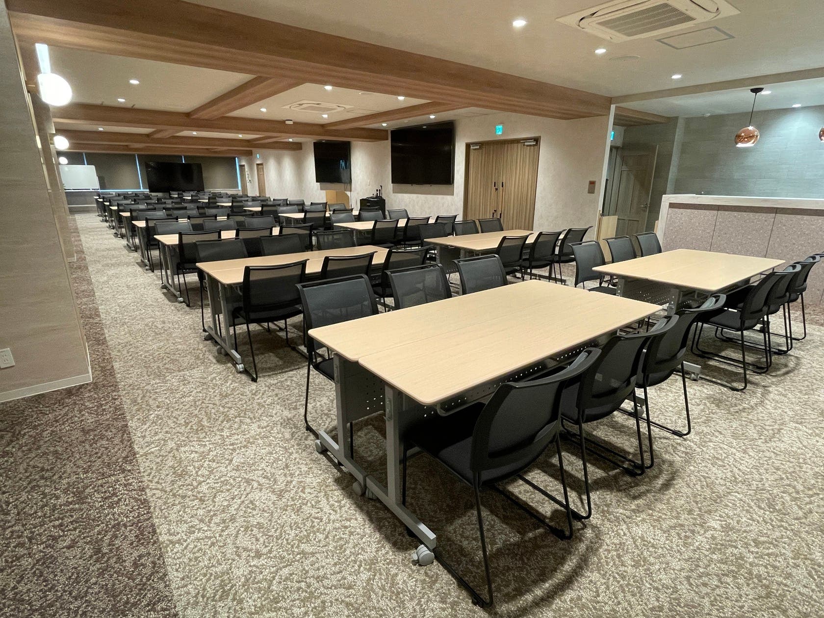 TS新橋4F【新橋駅 徒歩1分】セミナー 研修 パーティー ♥控室あり！ 飲食 OK 無料WiFi 駅近★の写真22