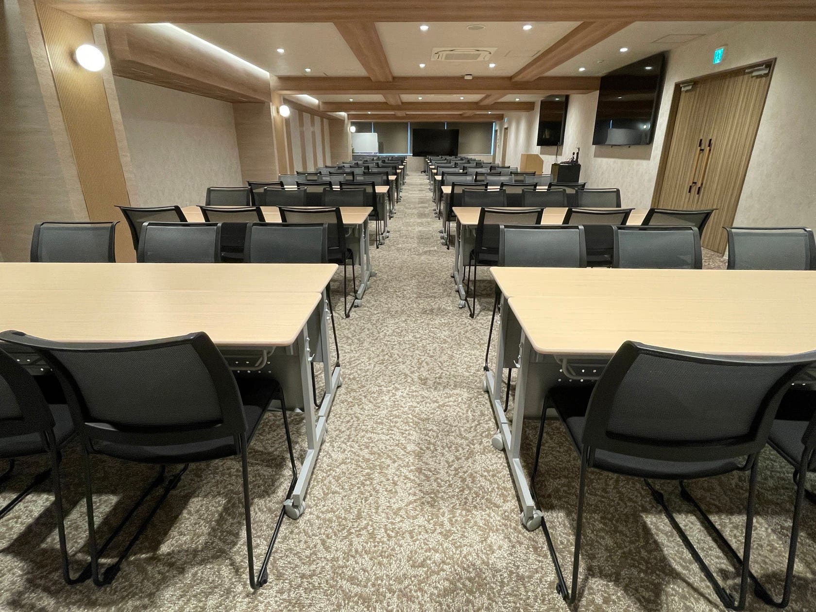 TS新橋4F【新橋駅 徒歩1分】セミナー 研修 パーティー ♥控室あり！ 飲食 OK 無料WiFi 駅近★の写真23