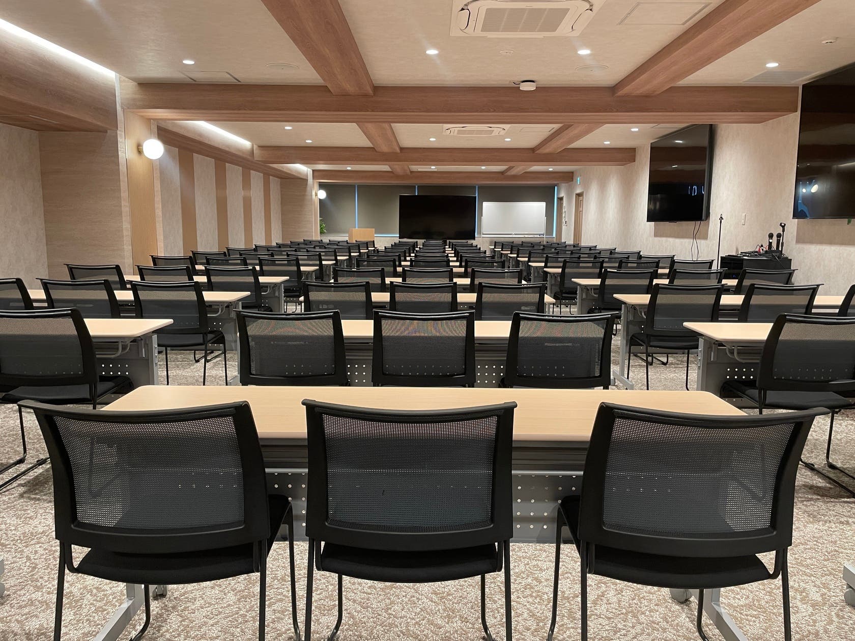 TS新橋4F【新橋駅 徒歩1分】セミナー 研修 パーティー ♥控室あり！ 飲食 OK 無料WiFi 駅近★の写真26